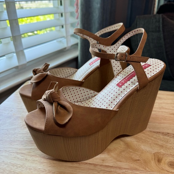 B.A.I.T | Shoes | Bait Tan Suedelike Wooden Platform Wedge With Bows ...